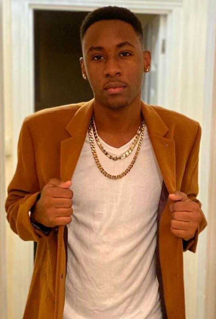 R’Jay Debuts With ‘Fake Love’ - Asberth News Network