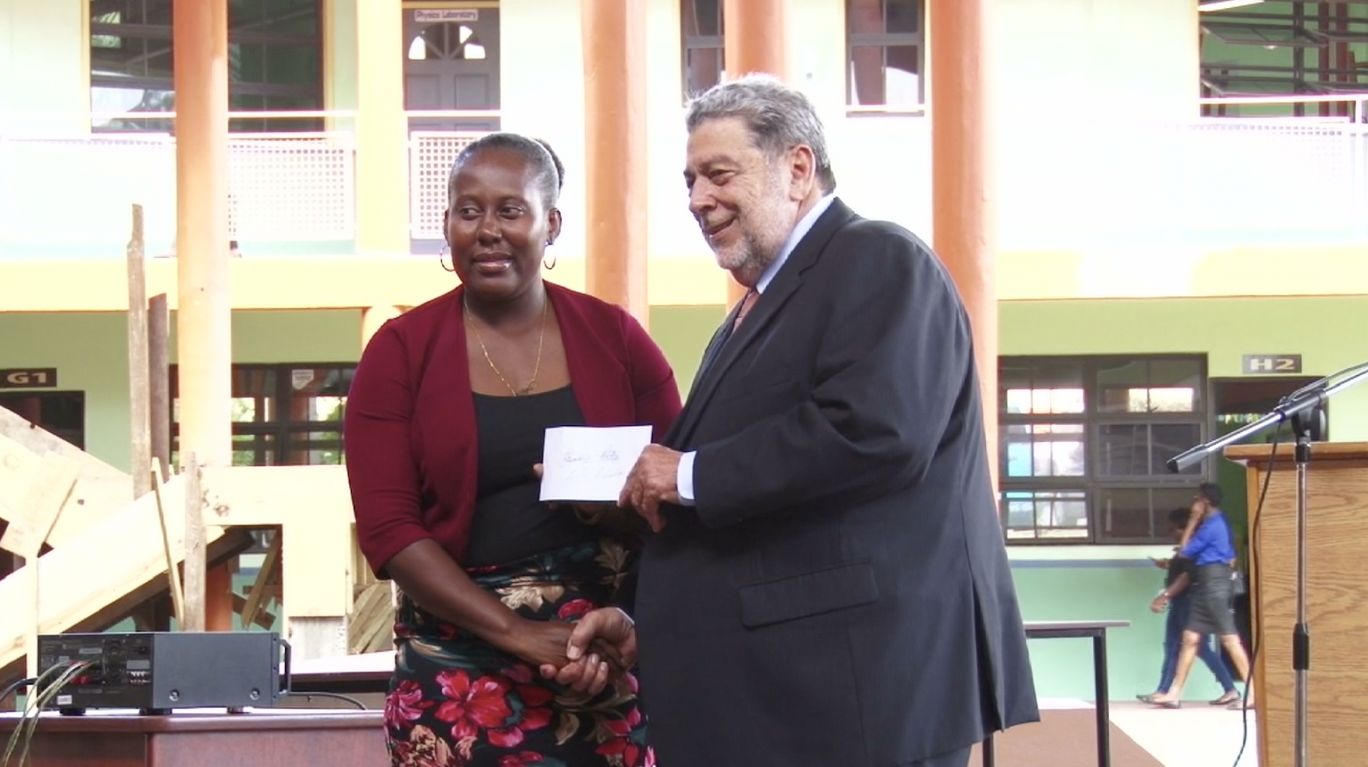 Over 1000 SVGCC students receive $500 award from Government - Asberth ...