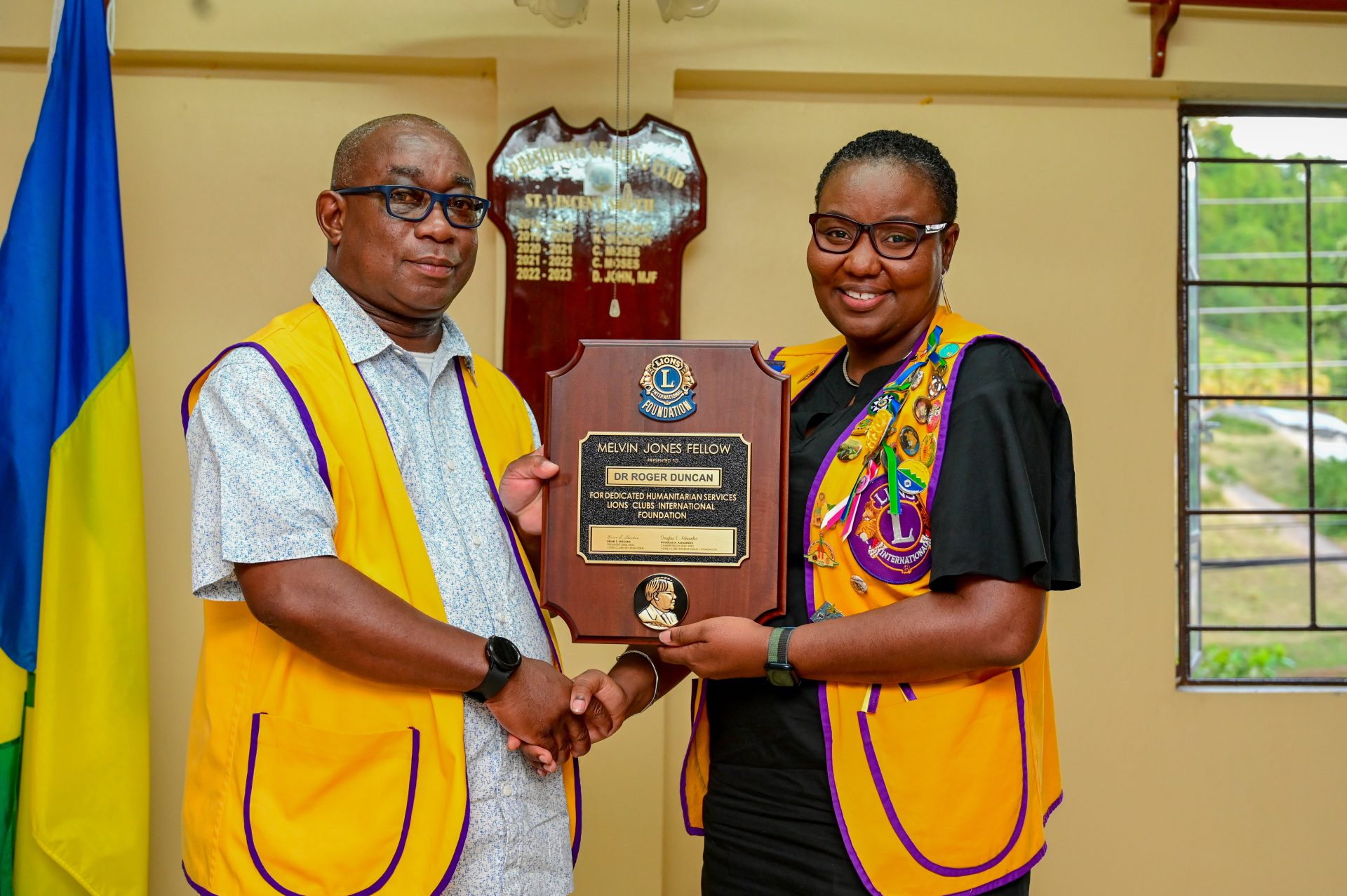 LION DR ROGER DUNCAN NAMED MELVIN JONES FELLOW - Asberth News Network